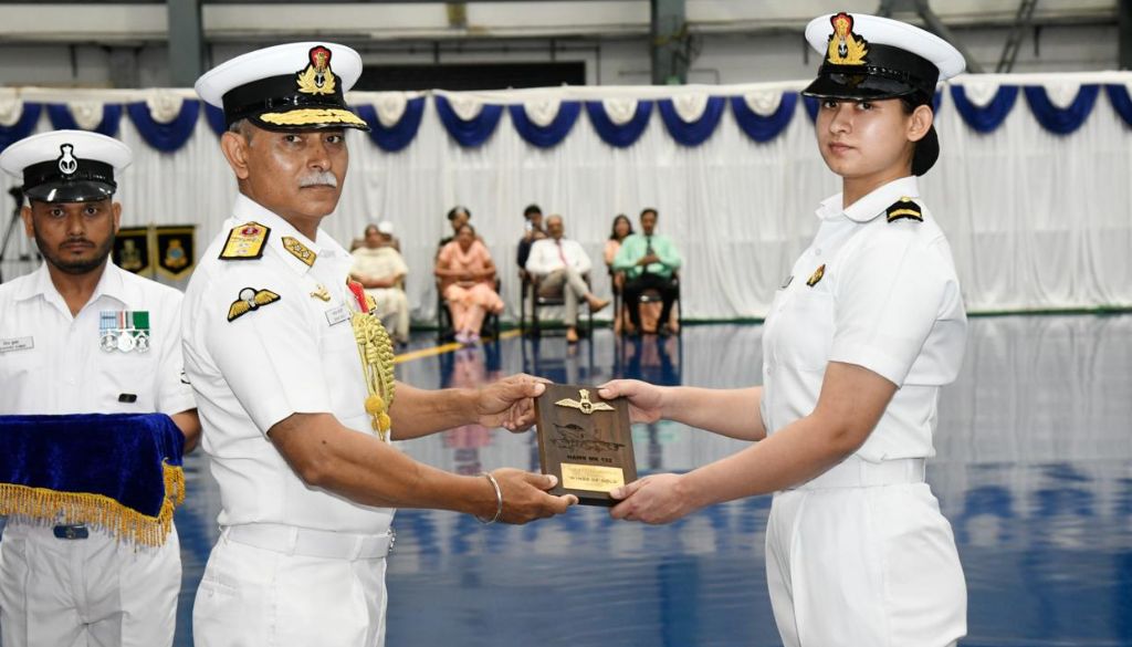 Sub-Lieutenant Aastha Poonia Becomes Indian Navy’s First Woman Fighter Pilot Trainee for MiG-29K ...