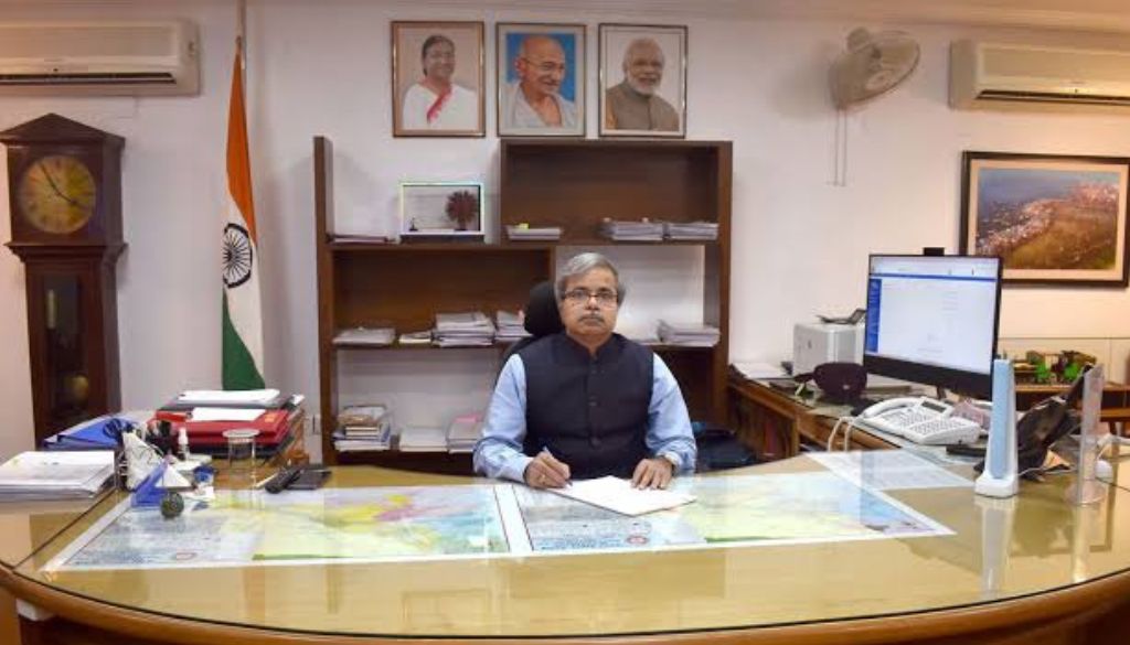 Railway News: Satish Kumar’s Tenure as Chairman and CEO of Railway Board Extended by One Year ...