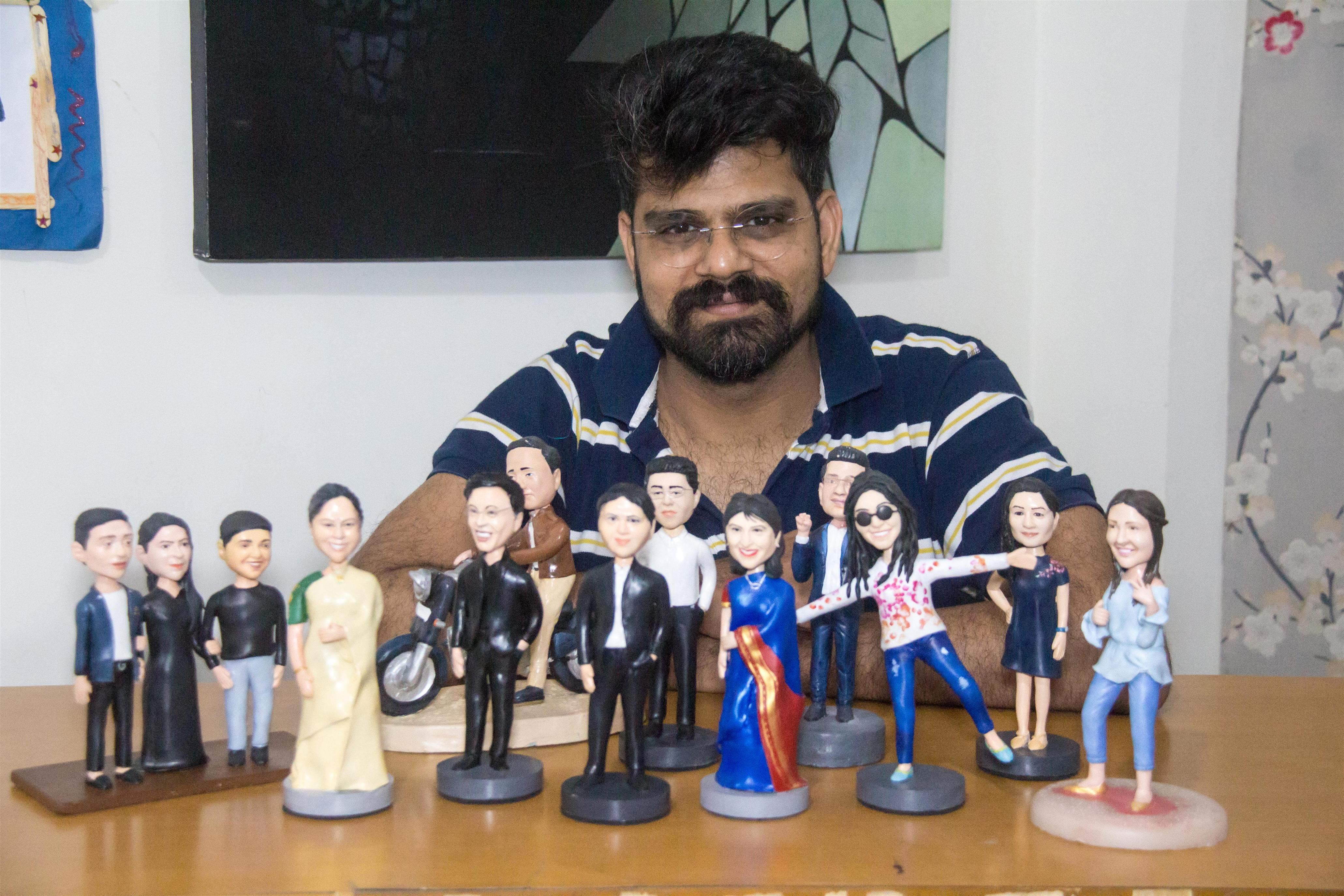The artist who makes statues of common man - Punekar News