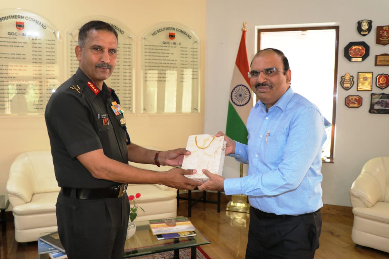 PRINCIPAL CONTROLLER OF DEFENCE ACCOUNTS (OFFICERS) MEETS ARMY ...