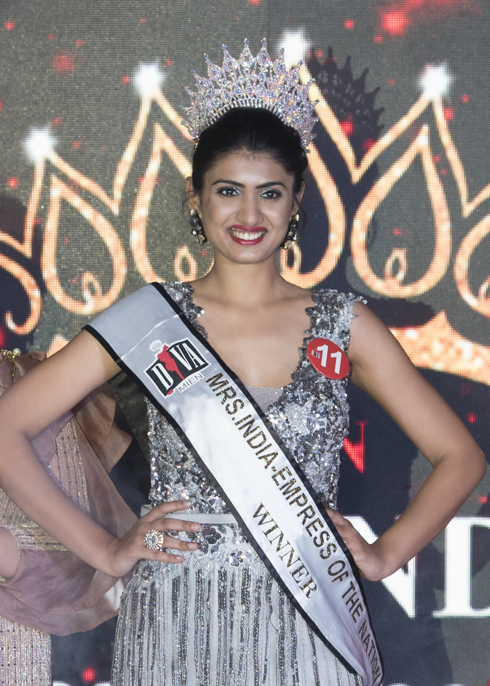 Pune Engineer Chaitalee Patil takes home the crown of ‘Mrs India ...