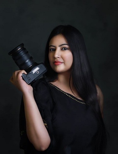 Pune: Recreating Raja Ravi Varma Portraits! - Punekar News