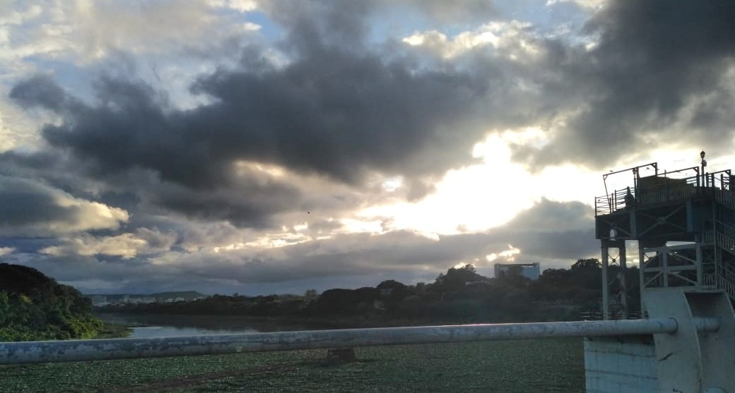 Pune Weather Alert: Cloudy Skies And Light Rain Expected Due To Cyclone ...