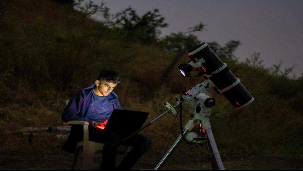 Pune Boy Clicks Clearest Photos Of The Moon - Punekar News