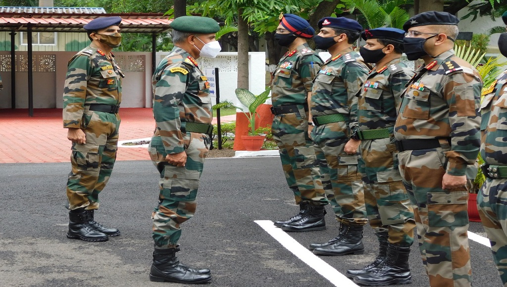 Pune: Southern Army Commander Reviews Operational Preparedness Of ...
