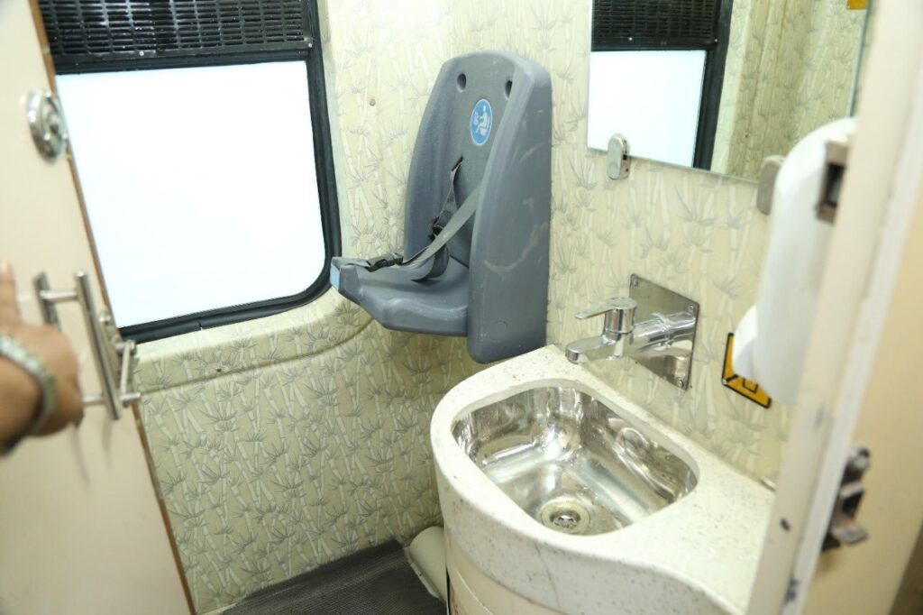 Mumbai-Delhi Rajdhani Express Modified With Tejas Coaches, Check All ...