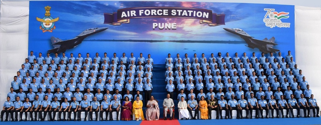 President Kovind Reviews SU-30 MKI Aircraft, Akash Missile System At ...