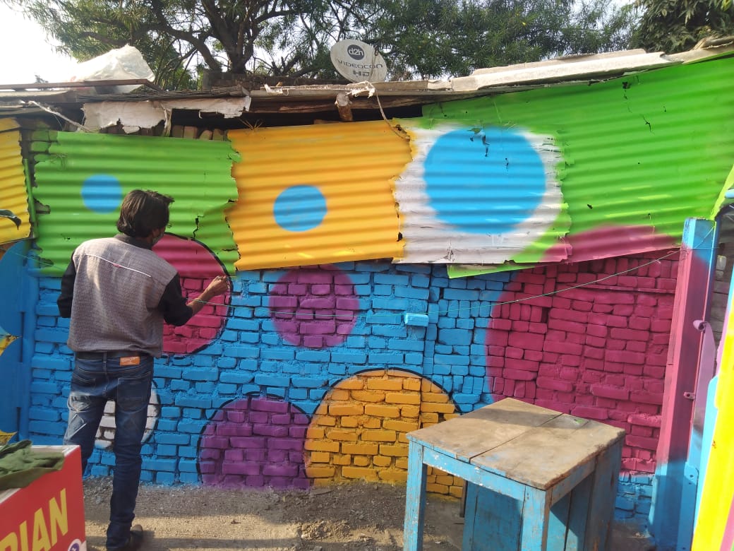 Pune: To Give Beautiful Views, Slums In PCMC Areas Get Painted ...