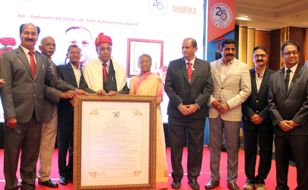 Pune: Veteran Engineer RB Suryavanshi honored with 'BAI-Padma Shri BG ...