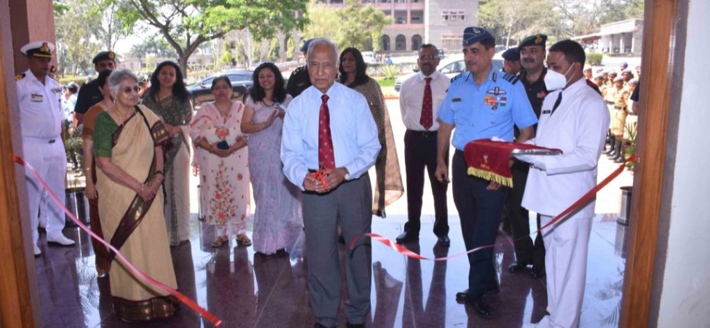 Pune: Naval Gallantry Award Winner Inaugurates Hall Named After Him At ...