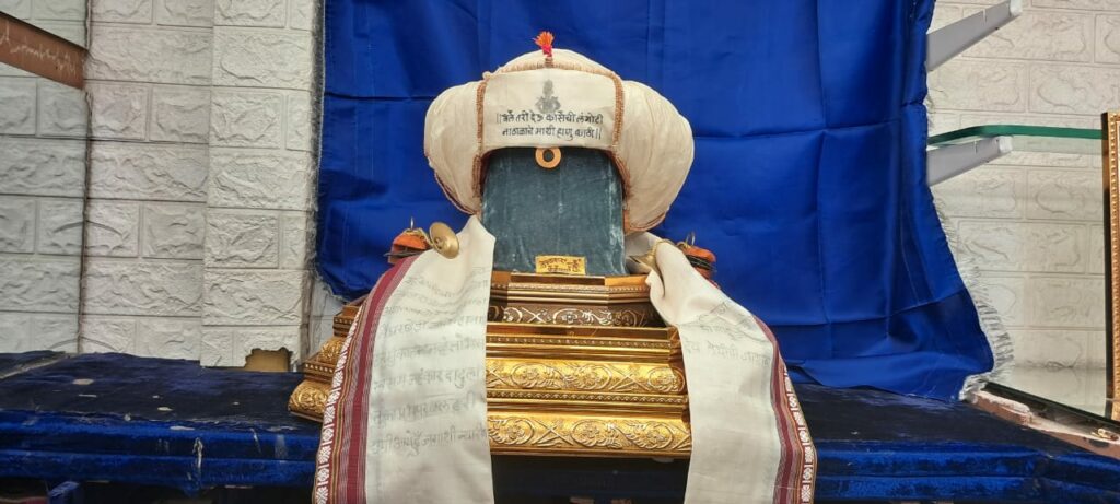 Pune's Zendewale Designs Tukaram Pagdi For PM Modi - Punekar News