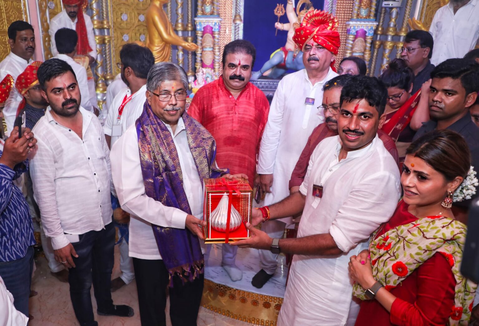 Pune: Shrimant Bhausaheb Rangari Ganapati Bappa Arrives To The Sound Of ...