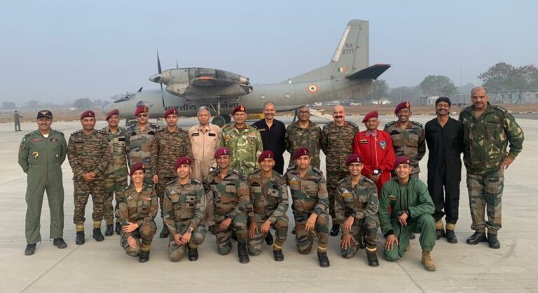 Pune: Army's Bombay Sappers Organizes Para Drop And Para Motors Display ...