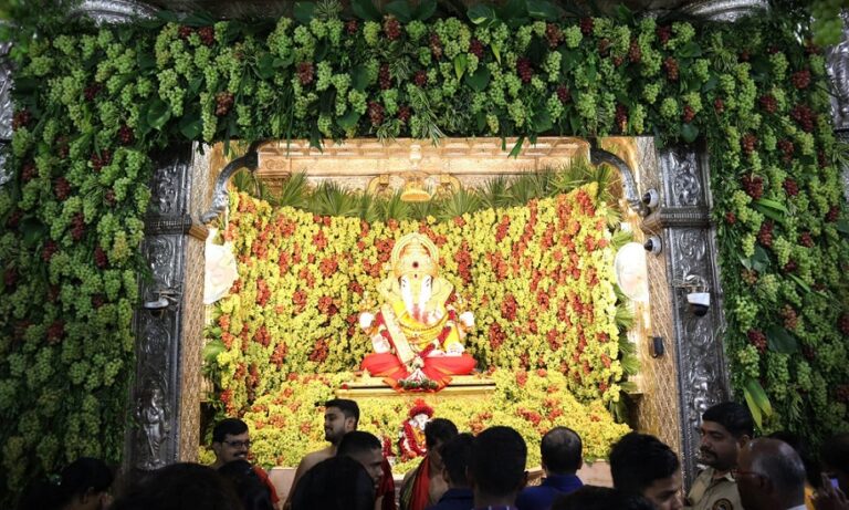 Pune: Dagdusheth Ganpati Temple Hosts 2,000 kg Grape Festival In ...