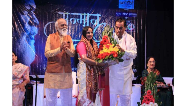 Pune: Director Rajdutt honoured at a special program - Punekar News