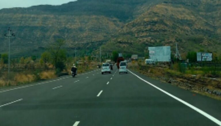Pune: Service Roads On Mumbai-Kolhapur Highway Forms Streams Due To ...