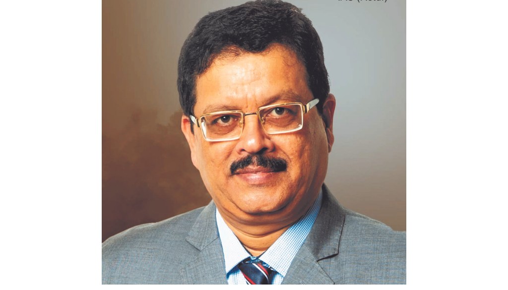 Former Pune Divisional Commissioner Dr Deepak Mhaisekar’s autobiography ...