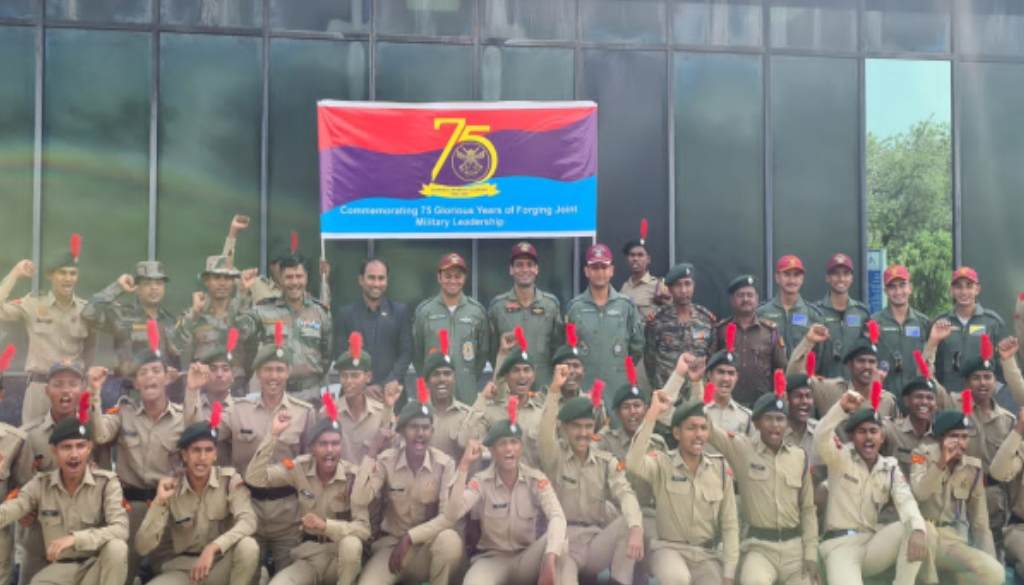 Pune: NDA's Super Dimona Aircraft Takes To The Skies To Mark 75 Years ...