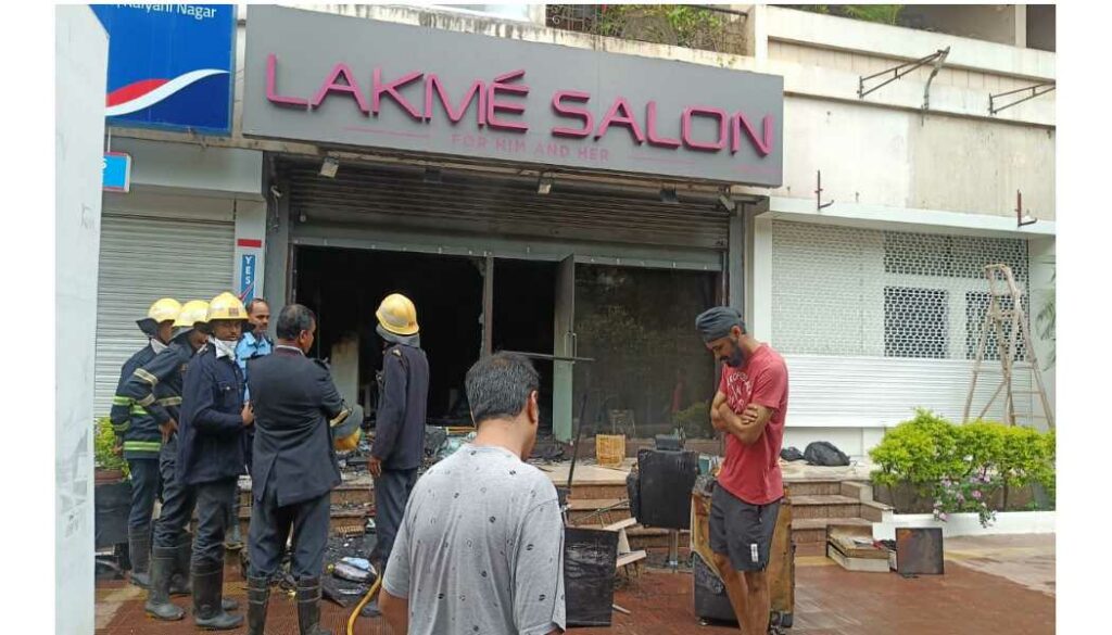 Pune: Fire Reported At Salon in Kalyaninagar, No Injuries Reported ... Pune: Fire Reported At Salon in Kalyaninagar, No Injuries Reported ...