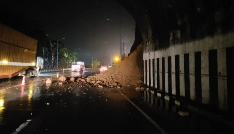 Landslide Strikes Pune-Mumbai Expressway Once More, Traffic Flow Affected - Punekar News