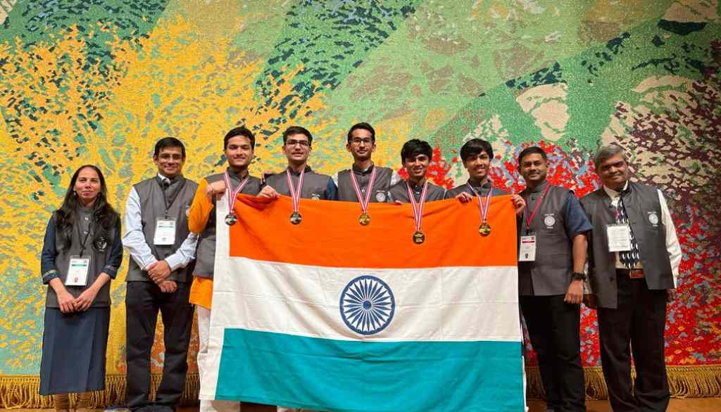 Student From Pune Bags Gold Medal For India At International Physics ... Student From Pune Bags Gold Medal For India At International Physics ...