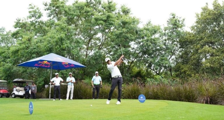 Pune: Oxford Golf League Tees Off with Spectacular Unveiling of Oxford ...