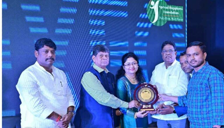 Pune's Spread Happiness Foundation Celebrates Anna Bhau Sathe Jayanti ...