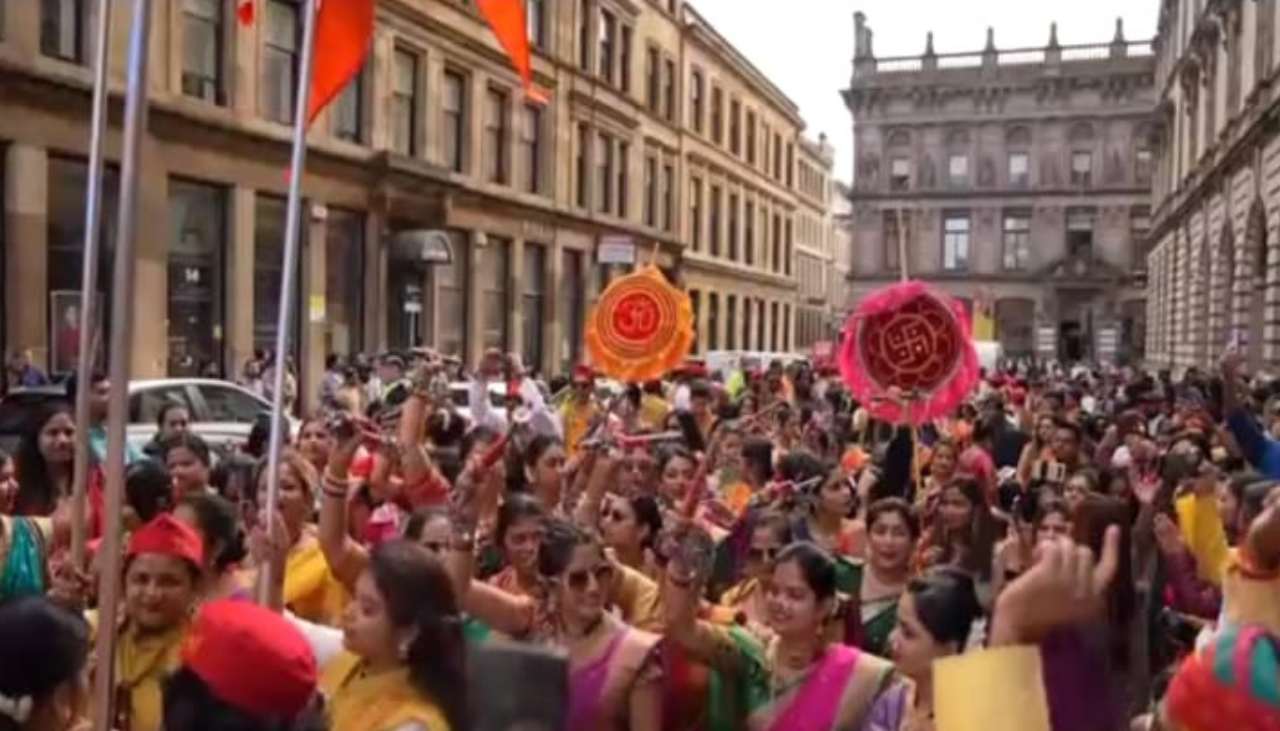 'Glasgow Indians' Celebrate Ganesh Festival In Scotland, Over 4,000 ...
