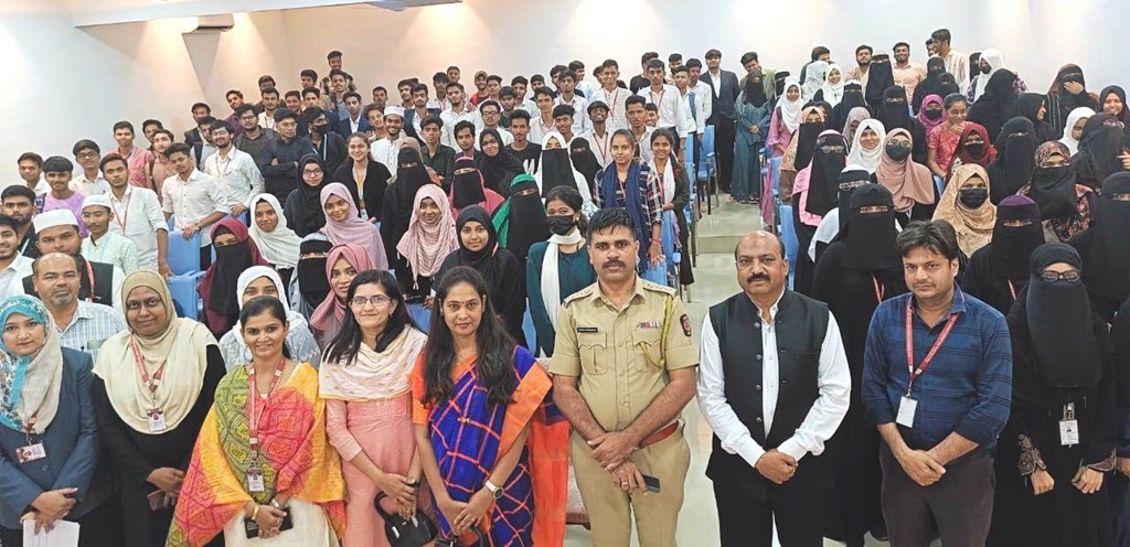 Poona College Event Highlights the Humane Side of Law Enforcement in ...