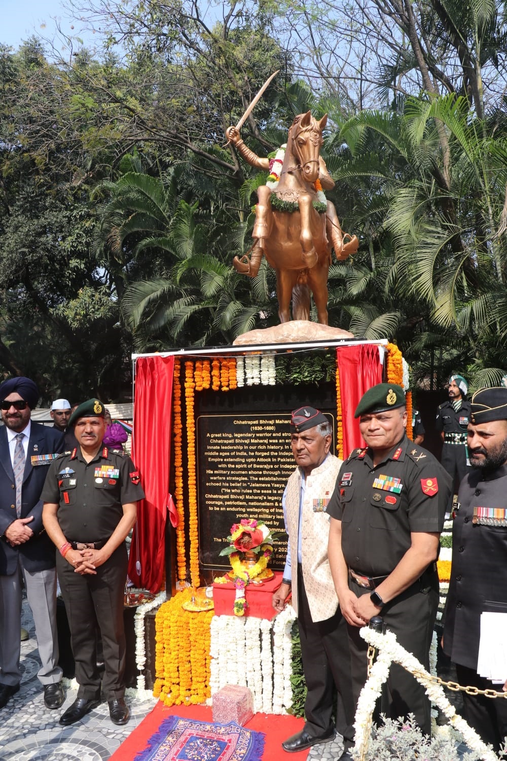 Pune: Army Commander Unveils Majestic Statue of Chhatrapati Shivaji ...