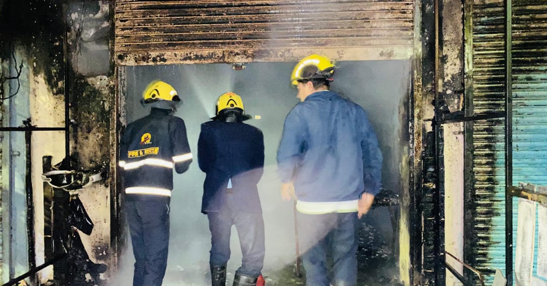 Pune: Hadapsar Restaurant Fire Caused by Cylinder Explosion Quickly ...