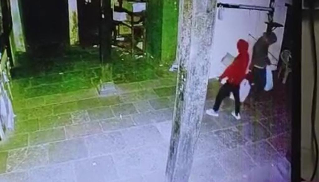 Pune: Thieves Arrested After Stealing Voting Machines from Saswad ...