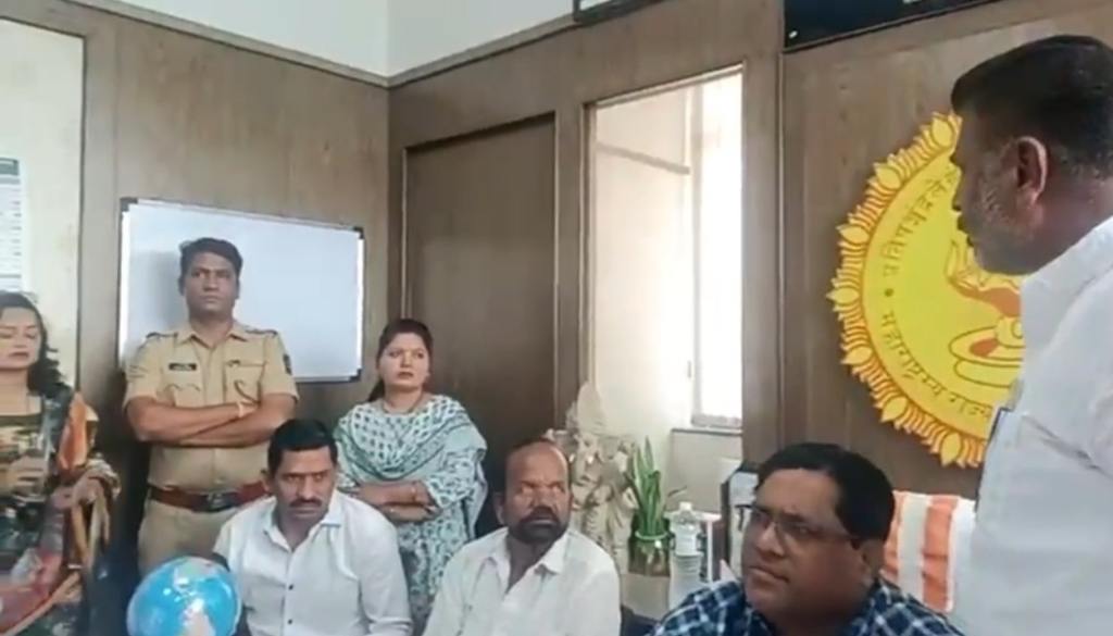 Pune: NCP's Bapu Bhegade Under Fire for Verbal Abuse of Female Official ...