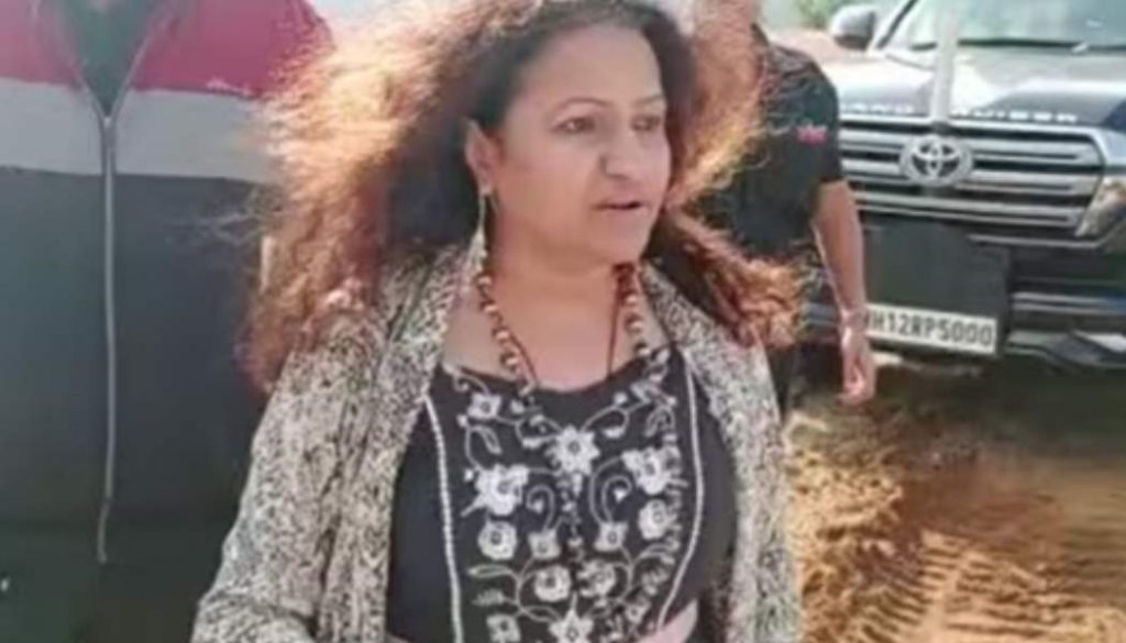 Pune: Ex-IAS Probationer Puja Khedkar’s Mother Embroiled in Kidnapping ...