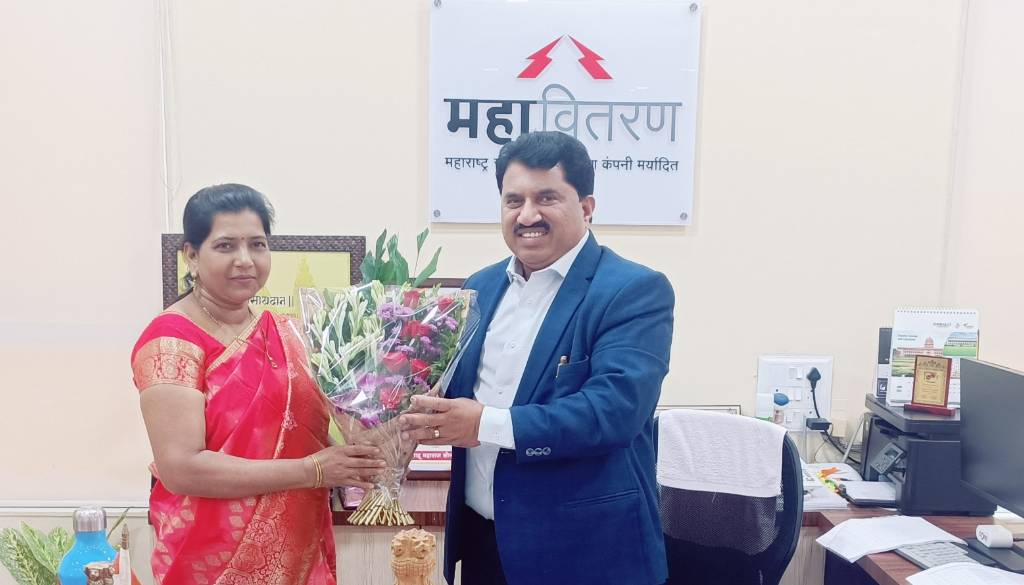 MSEDCL Technician Shanta Shelke Commended for Capturing Leopard in Pune ...