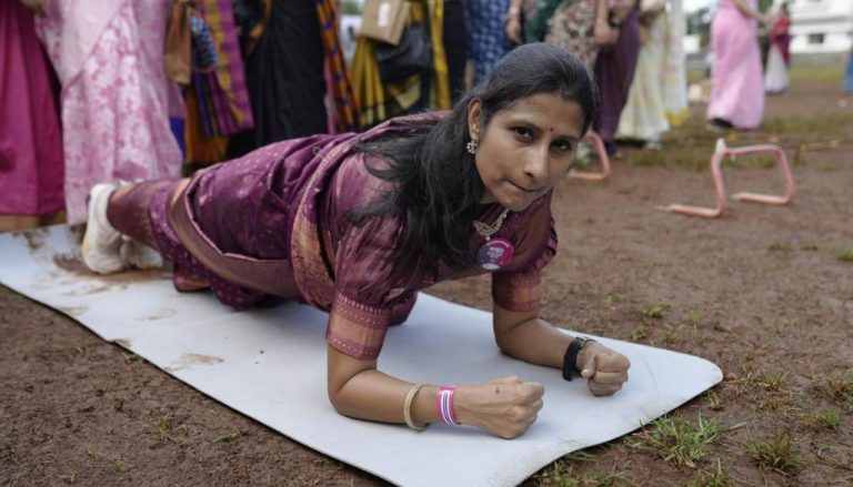 Tradition Meets Fitness: Over 2,500 Women Join Taneira's Saree Run in ...