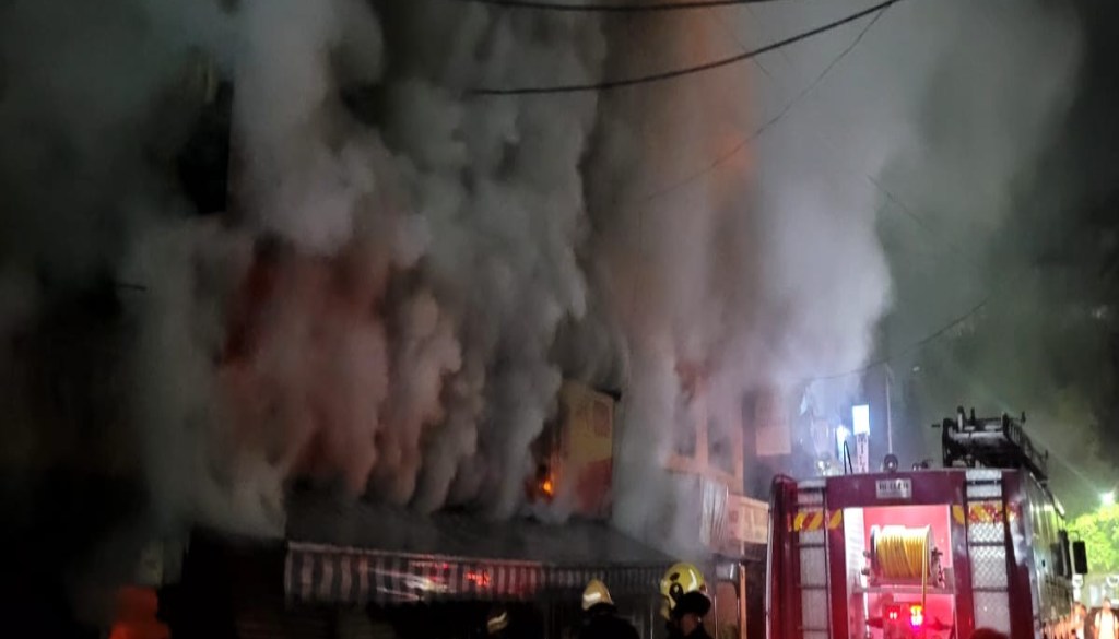 Fire Destroys General Store in Lodge Building Opposite Pune Station ...
