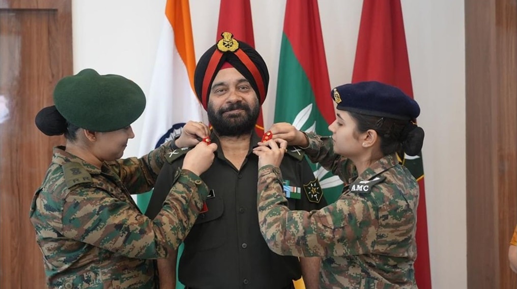 Daughters Pip Proud Father as Lt Gen DP Singh Takes Command of Military ...