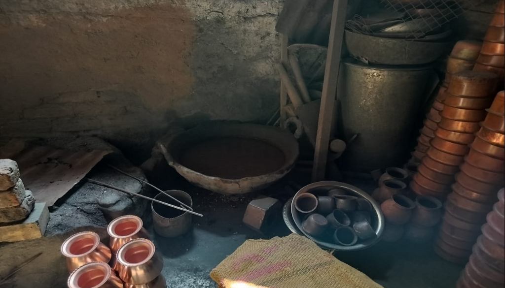 Pune's Timeless Craft: The Copper Artisans of Kasba Peth - Punekar News