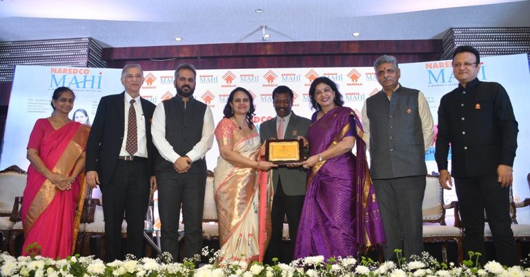 Smita Dhanraj Patil from Pune Elected as National President of NAREDCO ...