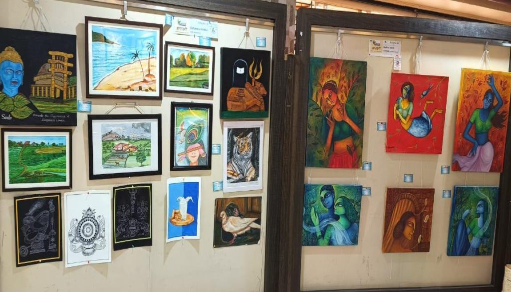 ‘Saptarangi Art Exhibition’ Showcasing Works of Artists from Across the ...