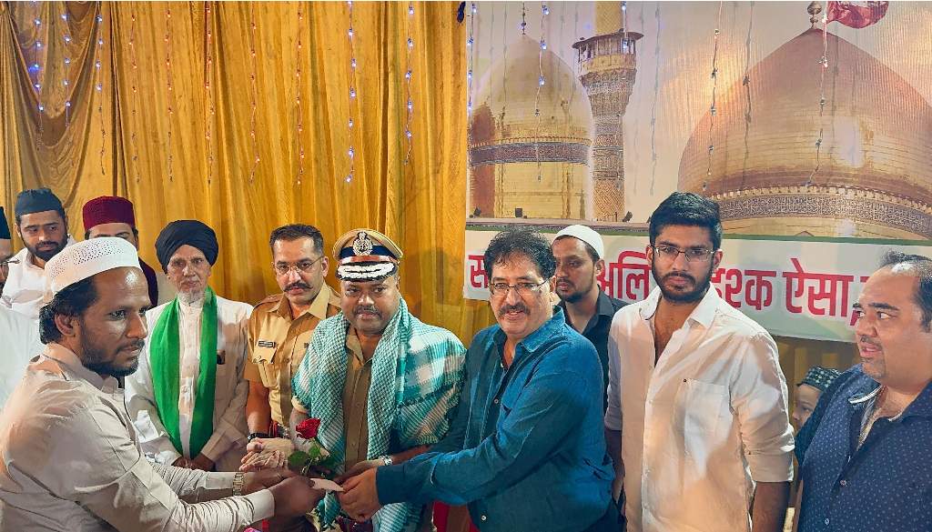 Pune: All-Community Iftar at Sadal Baba Dargah, Yerawada - Punekar News