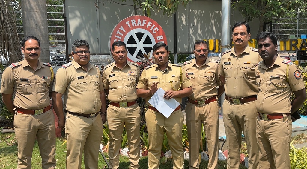 Traffic 'Surgical Strike' on Pune-Nagar Road Eases Congestion, Increases Speed by 19%: Pune ...