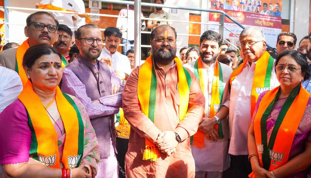 BJP Celebrates 45 Years With Service; Pune Event Sees Cross-Party ...
