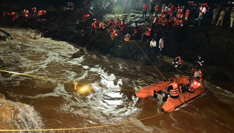 Pune Bridge Collapse: Death Toll Rises to 4, Six Critical as Rescue ...