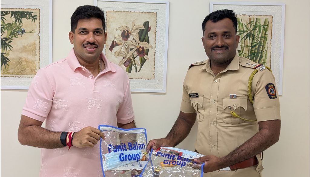 Pune: Punit Balan Group distributes kits of essential items to 8,000 ...