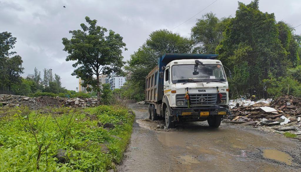 Pune: Hinjawadi Phase 2 to Laxmi Chowk Road Clearing Begins, PMRDA Acts Against Encroachments to ...