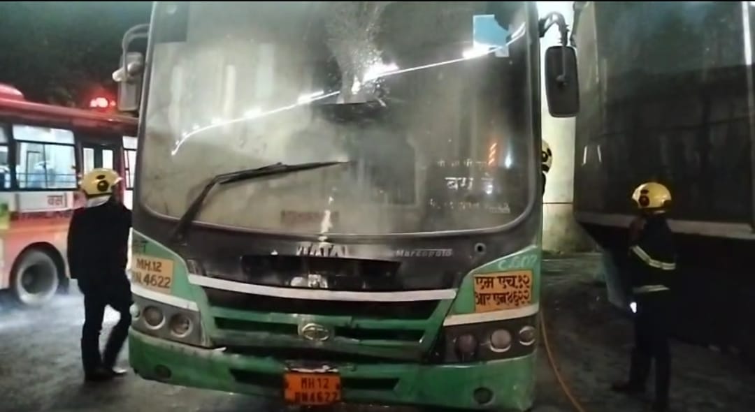 PMPML Bus Catches Fire Near Shivajinagar Agriculture College; No Casualties Reported - Punekar News