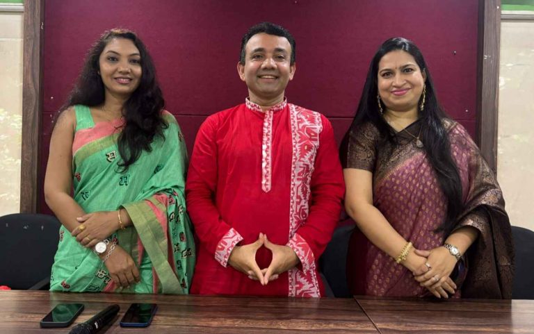 Durga Puja 2025 in Pune: Cultural Programs, Eco-Friendly Idol, Food Court and More at Balewadi ...