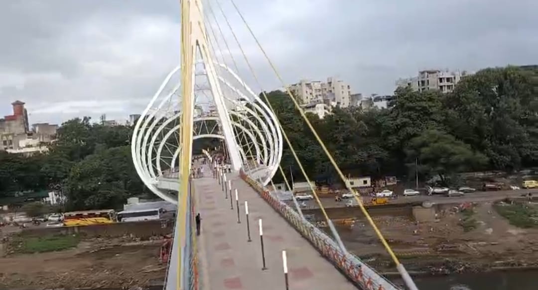 Pune: Citizens Celebrate Safe, Stylish Access to Metro via Sambhaji ...